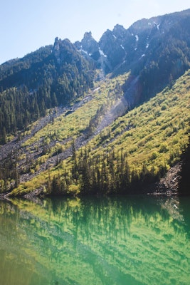 Hike to Lindeman & Greendrop Lakes, Lindeman Lake Trailhead