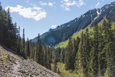 Hike to Lindeman & Greendrop Lakes, Lindeman Lake Trailhead