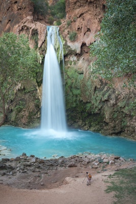 Backpack to Havasu Falls in the Havasupai Reservation, Hualapai Hilltop ...