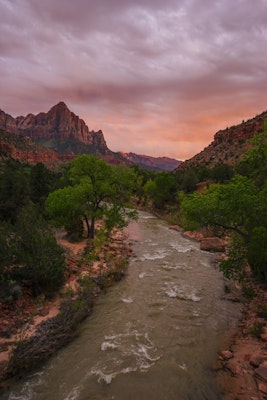 Photographing the Sunset at Canyon Junction Bridge, The Watchman Trail ...