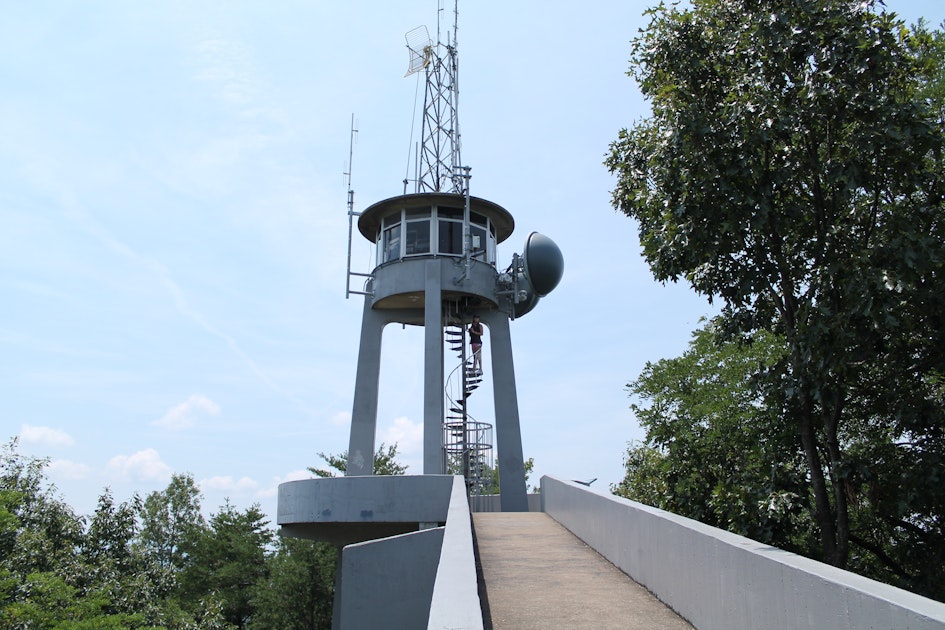 Hike to Look Rock Tower, Tallassee, Tennessee