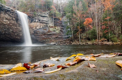 Hike to Foster Falls, Foster Falls Visitor Center