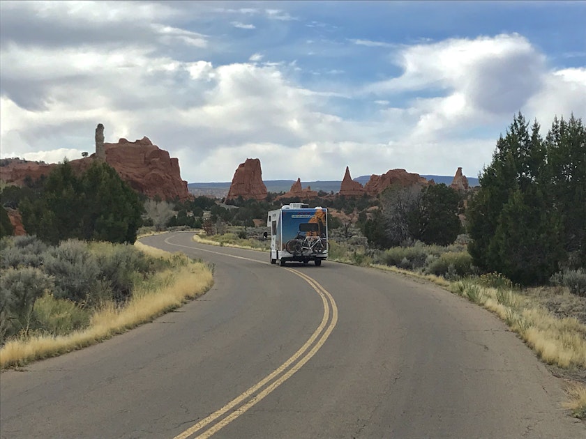 9 Reasons an RV is Ideal for a Road Trip