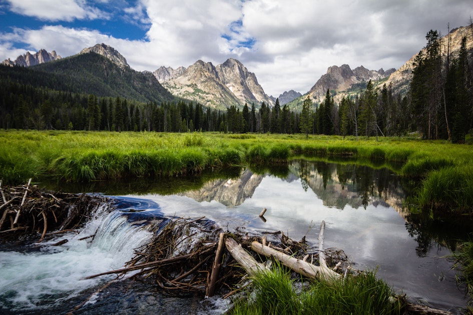 10 Must-Do Hikes in Idaho's Sawtooth Mountains