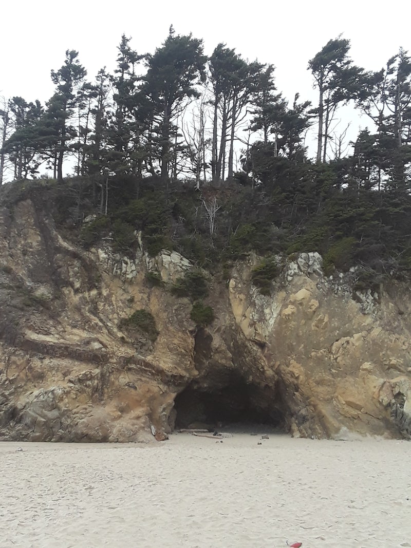 Photo of Hug Point Waterfall and Cave