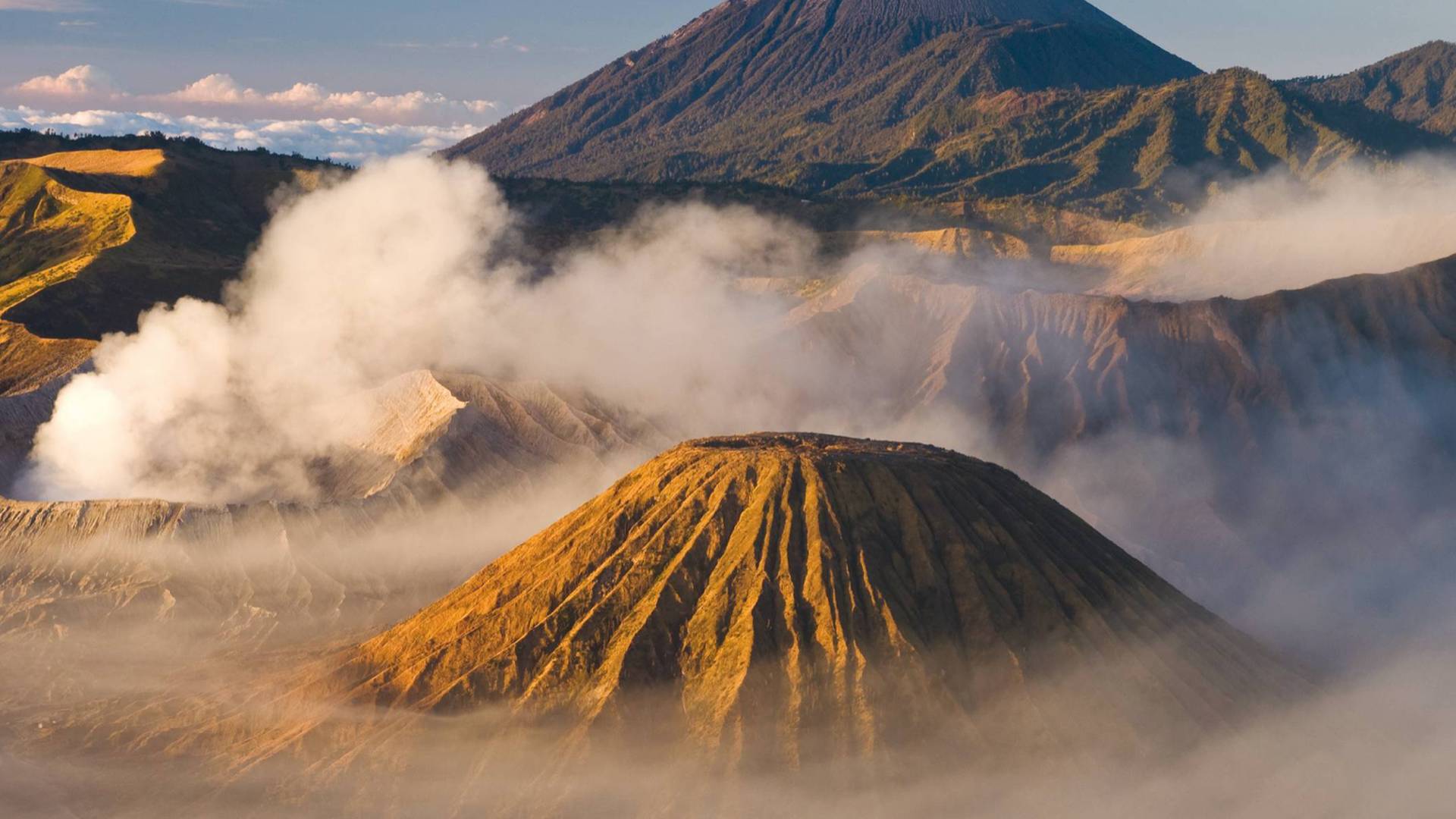 Volcanoes Of East Java - World Expeditions