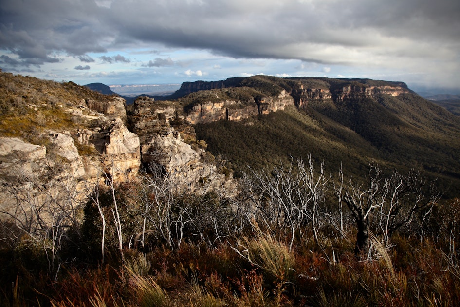 Hiking Narrow Neck Plateau, Glenraphael Drive