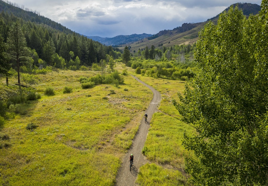 Hike through Draper Preserve, Draper Preserve Parking Lot