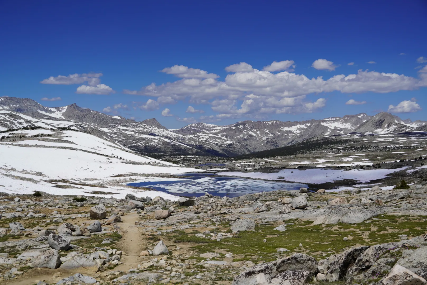 Backpacking into the Eastern Sierra: Honeymoon Lake via Piute Pass