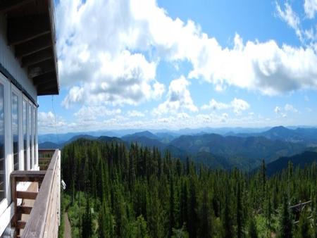 Lodging at Bald Mountain Lookout in Harvard, Idaho