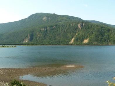 Lodging at Bull River Pavilion in Noxon, Montana