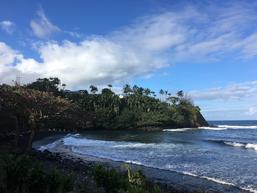 Surf at Honoli'i Beach, Hilo, Hawaii