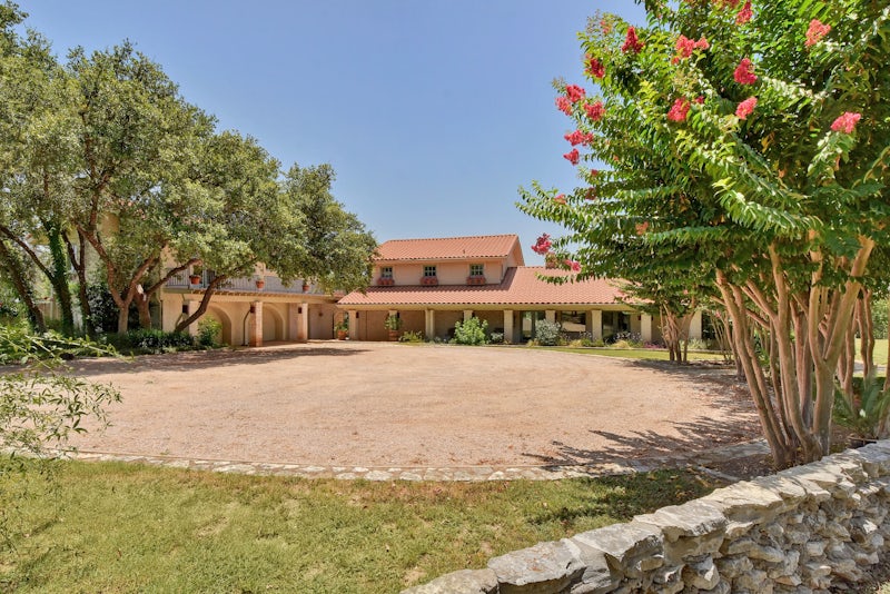Photo of Beautiful Ranch Home: Private Pool & Lake Views