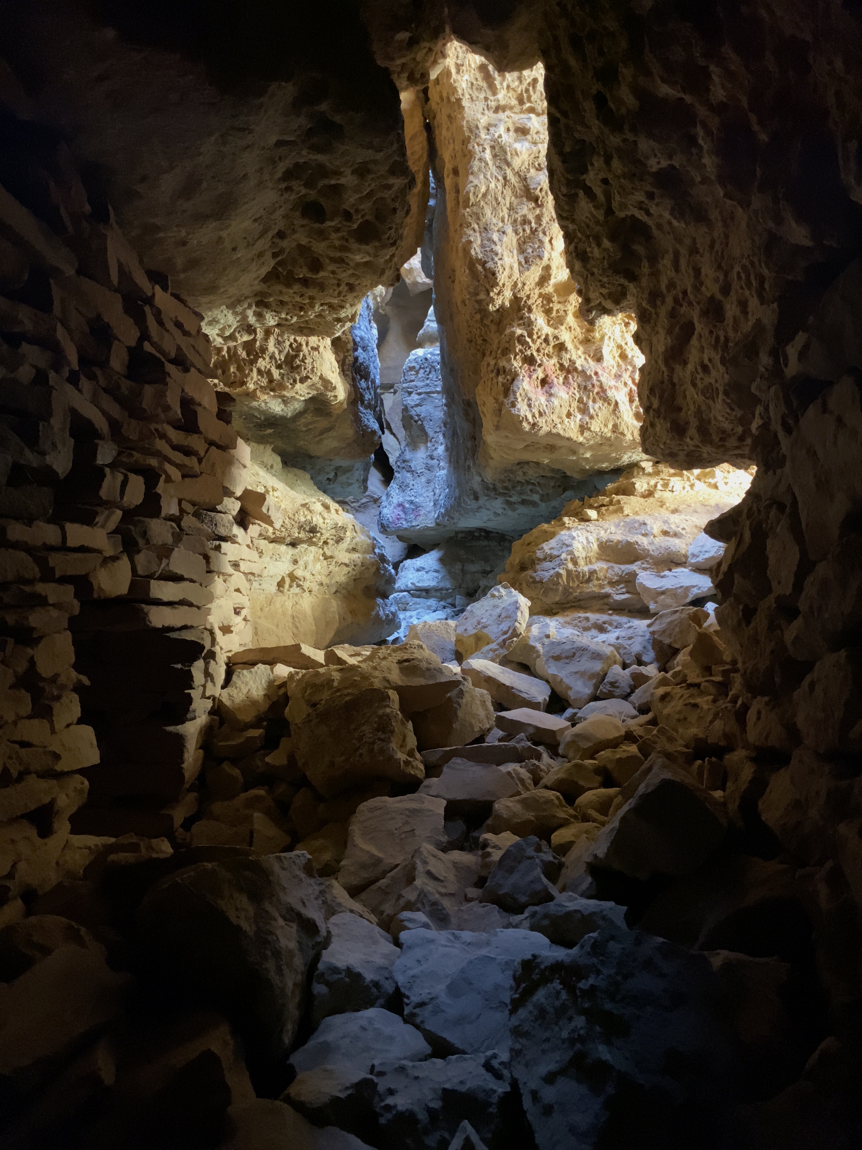 Apache Death Cave, Winslow, Arizona
