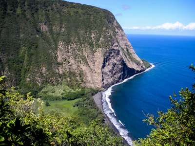Backpack Waimanu Valley, Waipi'o Valley Lookout