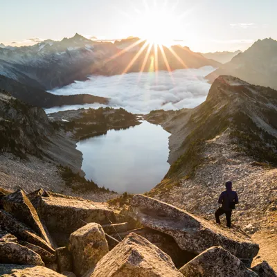 Hike to Hidden Lake Lookout, Hidden Lake Trail