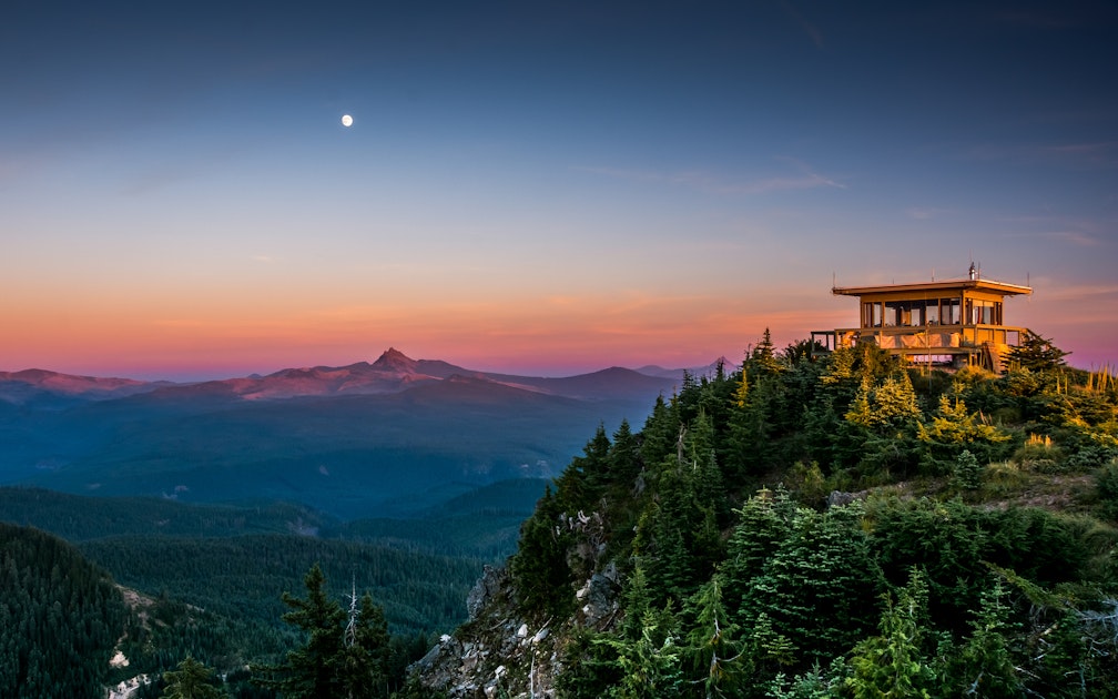 Hike to Coffin Mountain Fire Lookout, Linn County, Oregon