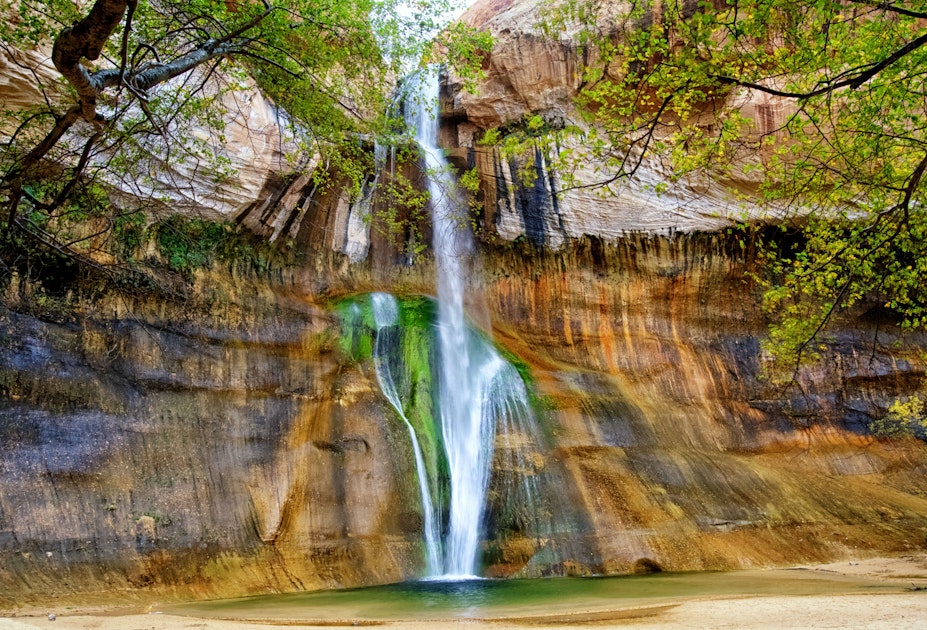 Hike to Lower Calf Creek Falls, Utah