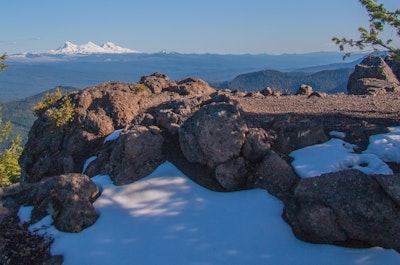 Hike the Middle Pyramid , Middle Pyramid Trailhead