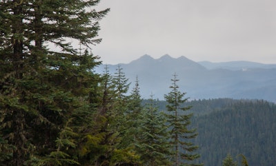 Hike the Middle Pyramid , Middle Pyramid Trailhead