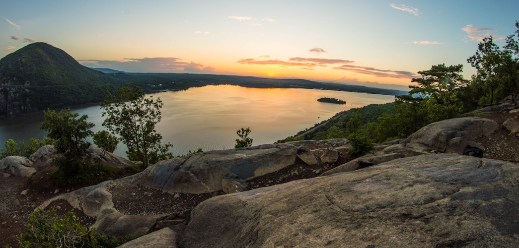 Hike Breakneck Ridge, New York