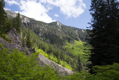 Hike to Lindeman & Greendrop Lakes, Lindeman Lake Trailhead