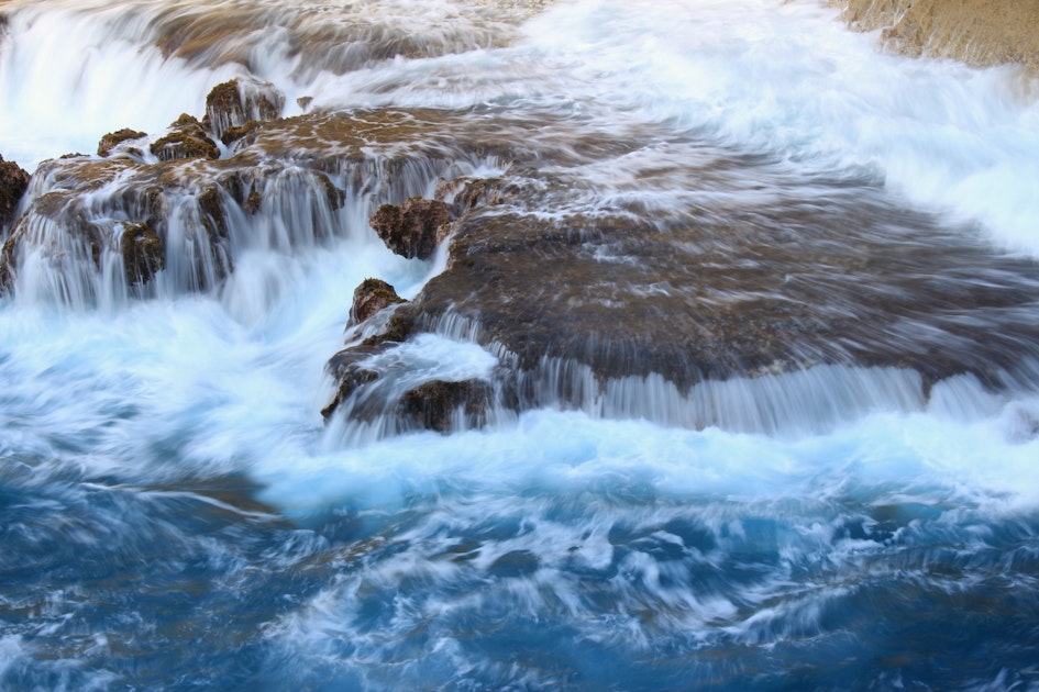 Explore La Cueva del Indio (Indian Cave), Puerto Rico