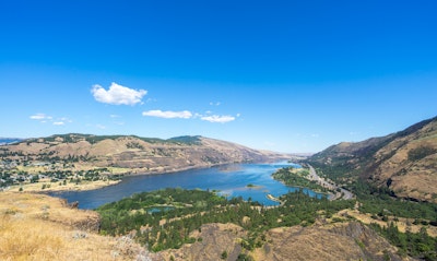 Drive to the Rowena Crest Viewpoint, Rowena Crest Viewpoint