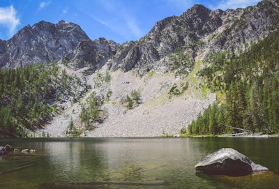 Backpack the Warren Pass Loop, Carpp Lake Trailhead