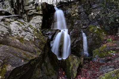Hike to Baskins Creek Falls, Baskins Creek Falls Trailhead