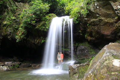 Hike Grotto Falls Trail, Trillium Gap Trailhead