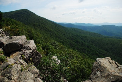 Hike to Little and Big Rocky Row, James River Foot Bridge