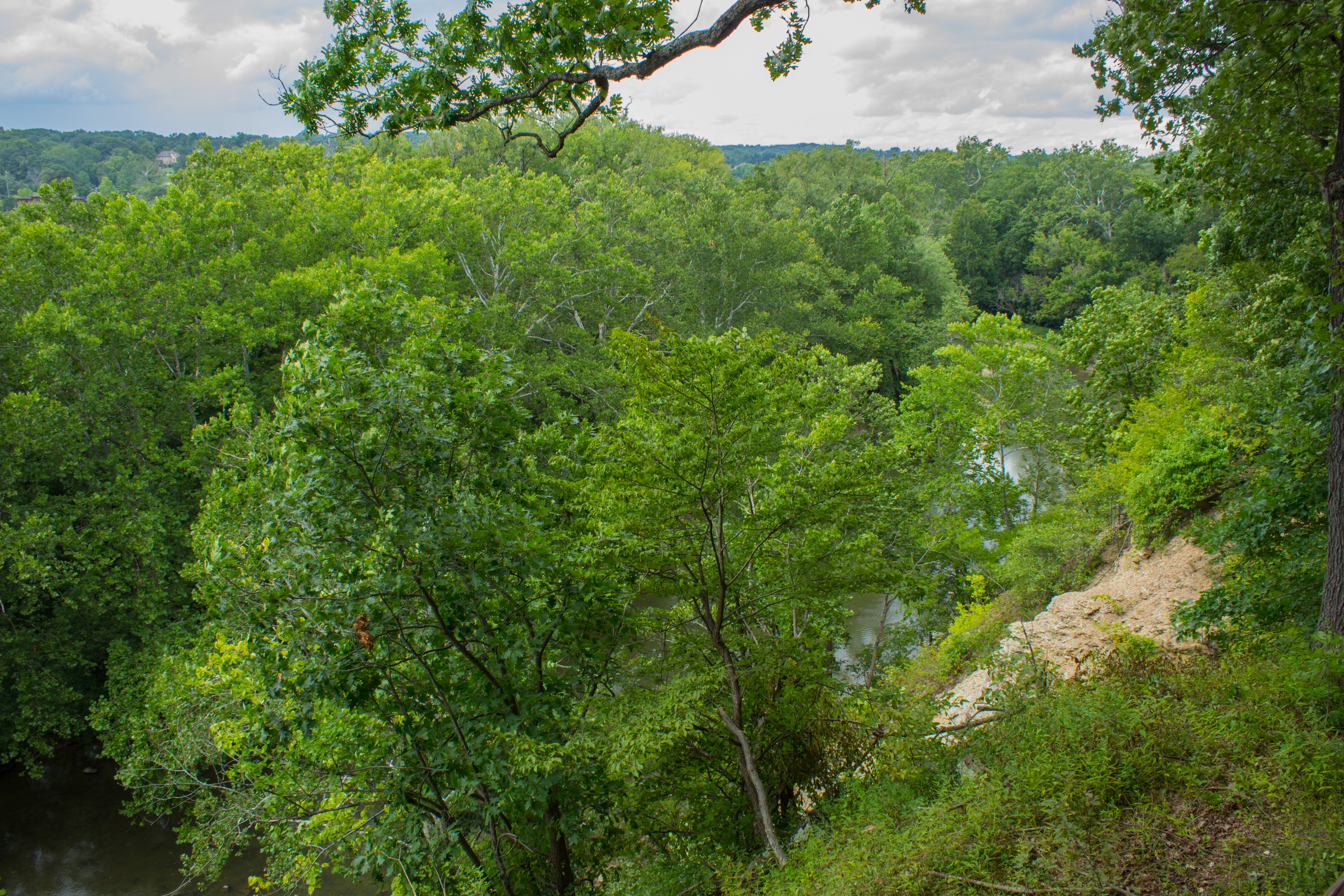 Hike the Overlook-Dripping Rock Loop, Lewis Center, Ohio
