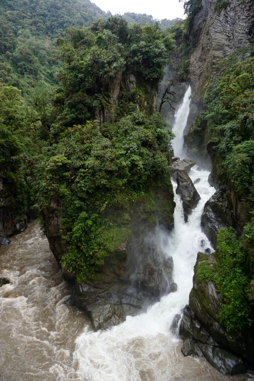 Hike to the Pailon del Diablo Waterfall, Río Verde, Ecuador