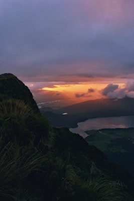 Hike to the Mt. Brown Hut and Mt. Brown Summit, Mount Brown Track
