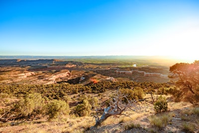 Backpack in the Black Ridge Canyons Wilderness, Rattlesnake Arches ...