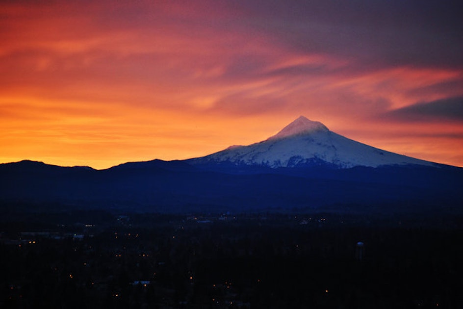 Catch the Sunrise from Rocky Butte, Joseph Wood Hill Park