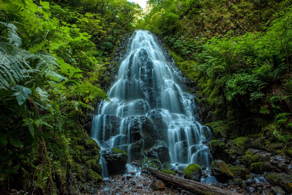 Hike to Fairy Falls, Oregon