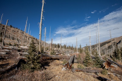 Hike to Lower and Upper Chicago Lake, Chicago Lake Trailhead
