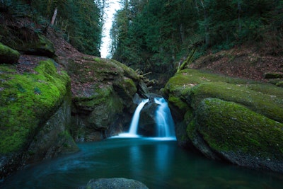 Hike to Racehorse Falls, Racehorse Falls