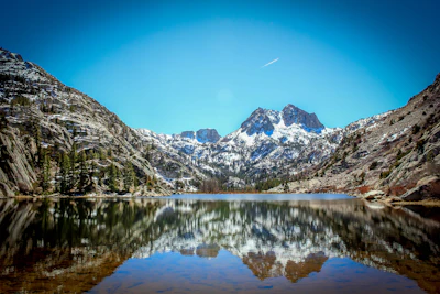 Hike to Barney Lake in Hoover Wilderness , Barney Lake Trailhead