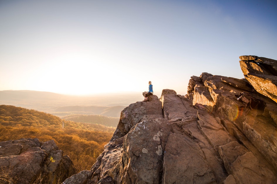 Hike Humpback Rocks, Virginia
