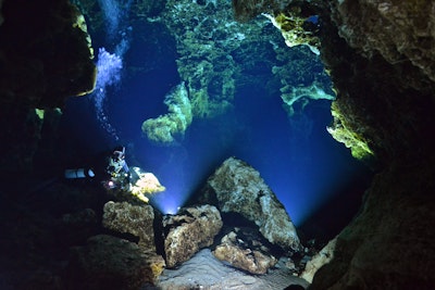 Cave Dive at Ginnie Springs, Ginnie Springs Outdoors Campground