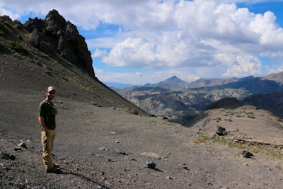 Hike to Deadman Lake, Deadman Lake Trailhead