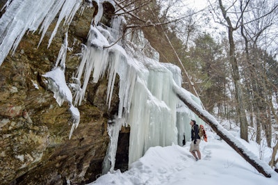 Hike Dover's Stone Church, Dover Stone Church Trailhead
