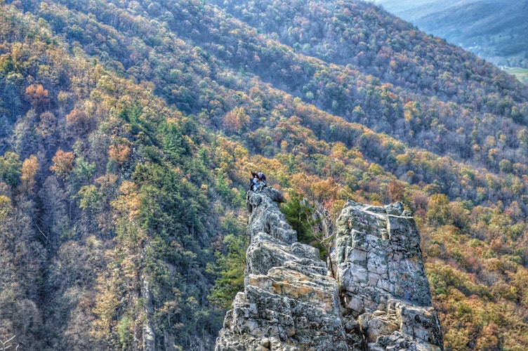 Hike Seneca Rocks, West Virginia