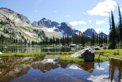 Hike to Gwillim Lakes , Gwillim Lakes Trailhead