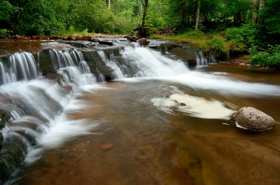 Explore Siskiwit Falls, Siskiwit Falls
