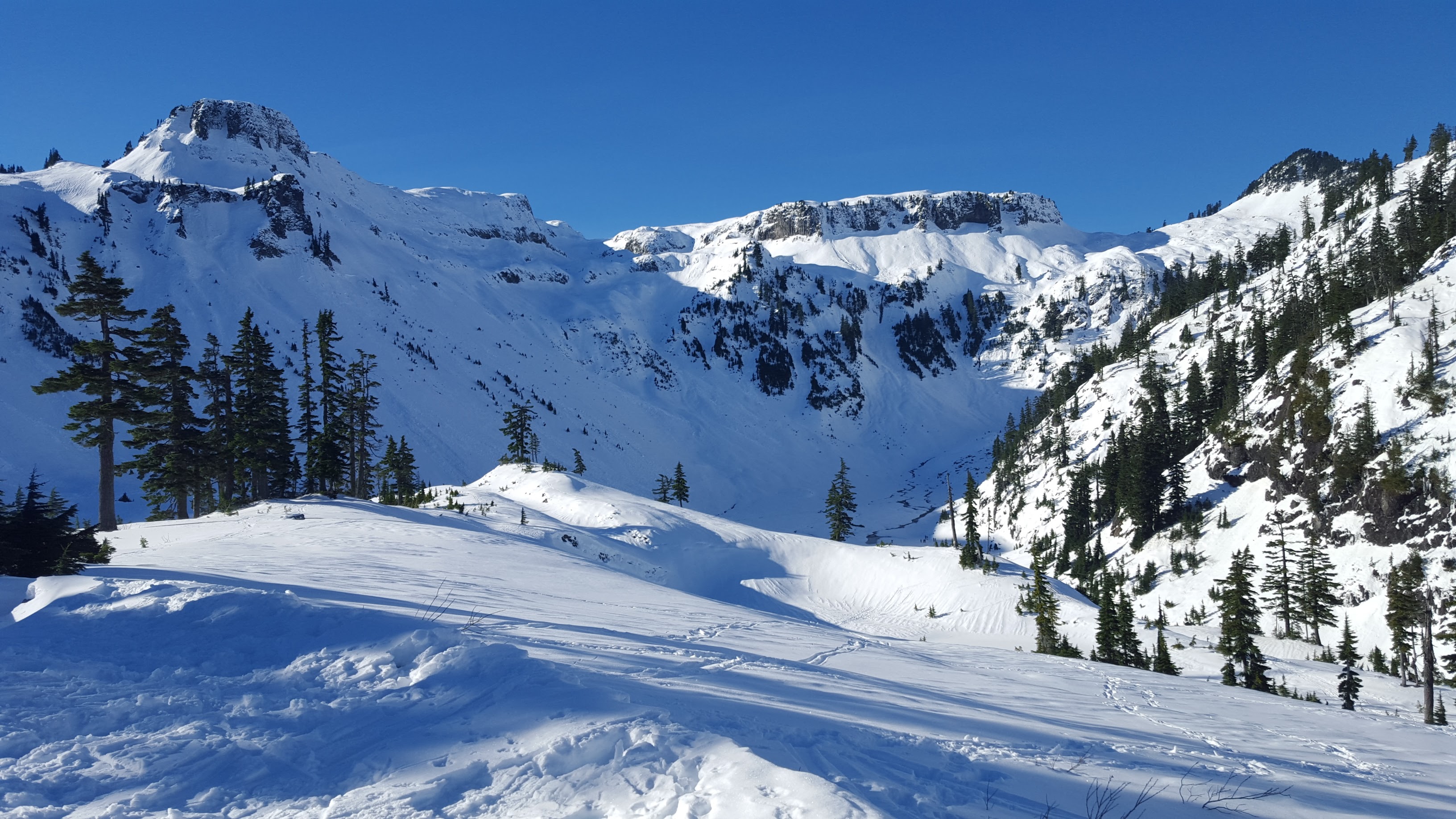 Photos: Snowshoeing at Mount Baker - Artist Point, Deming, Washington