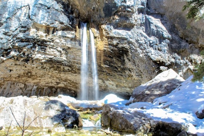 Hike to Spouting Rock, Hanging Lake Trailhead